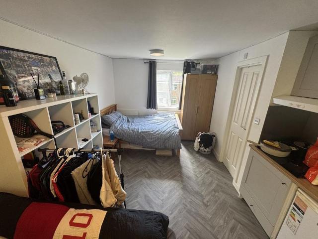 Studio to rent