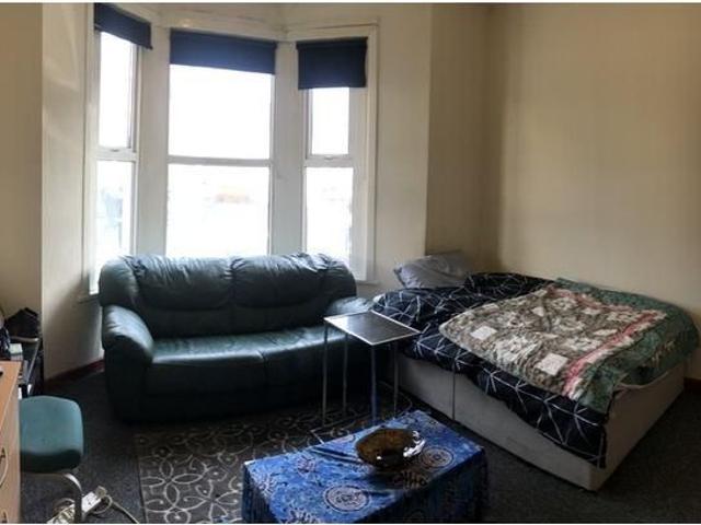 Studio to rent