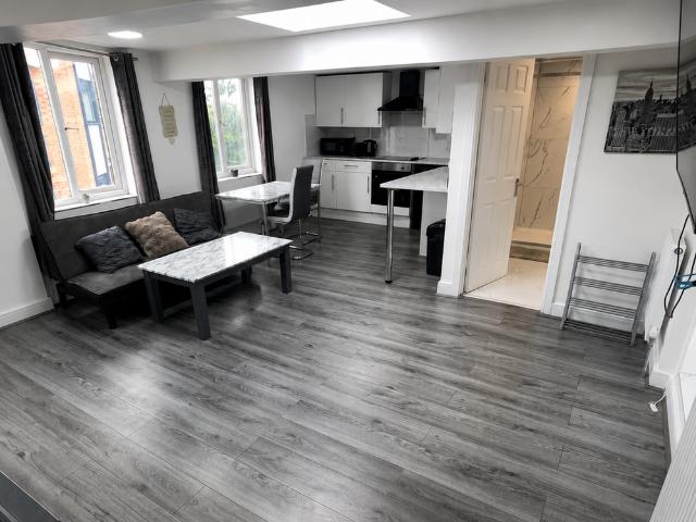 Studio to rent