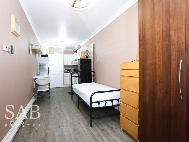 Studio to rent
