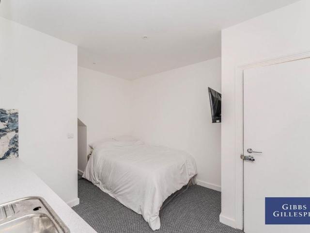 Studio to rent