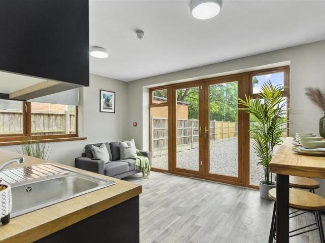Studio to rent