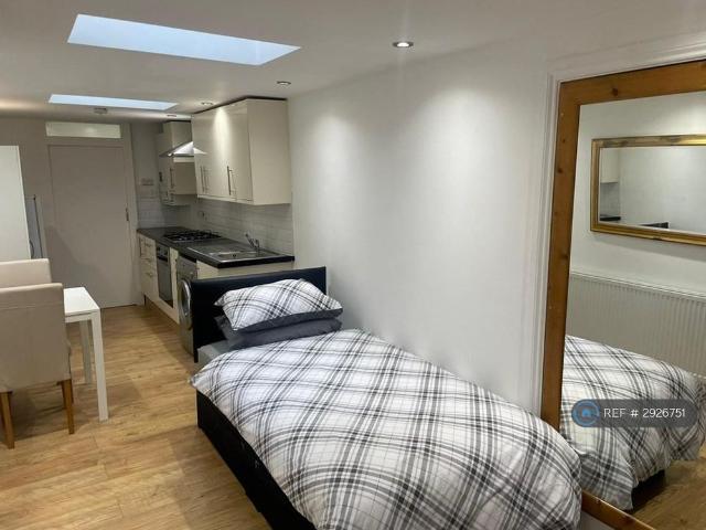 Studio to rent