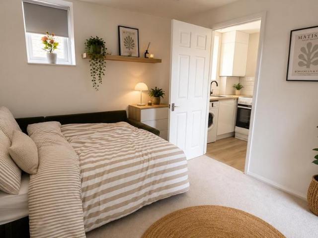 Studio to rent