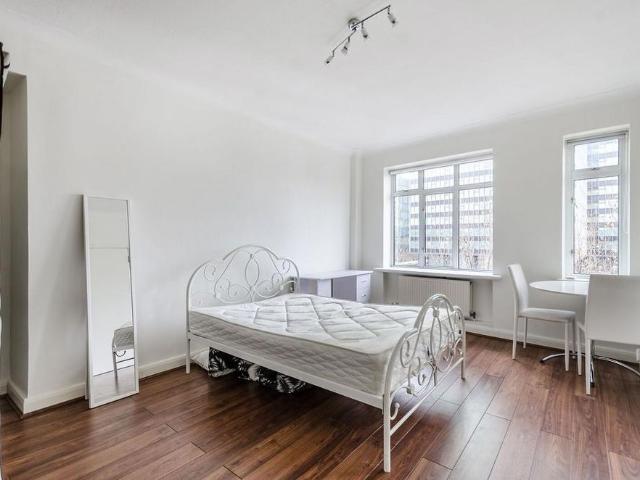 Studio to rent