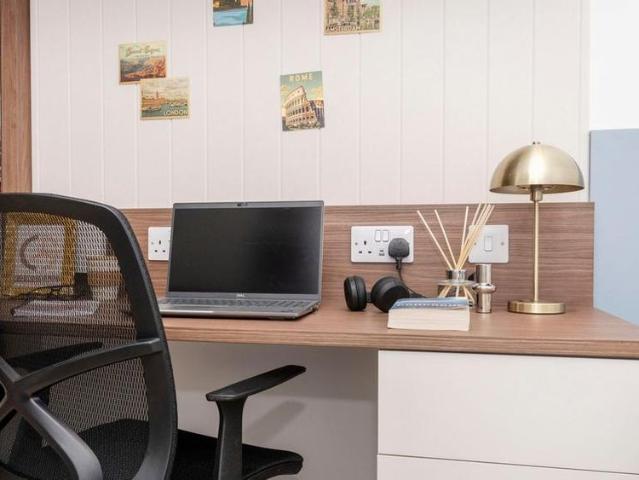 Studio to rent