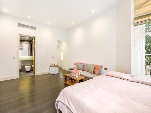 Studio to rent