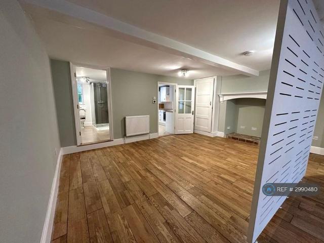 Studio to rent