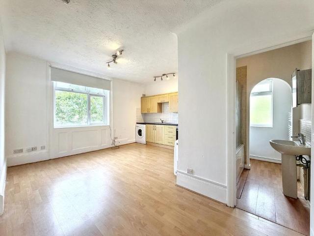 Studio to rent