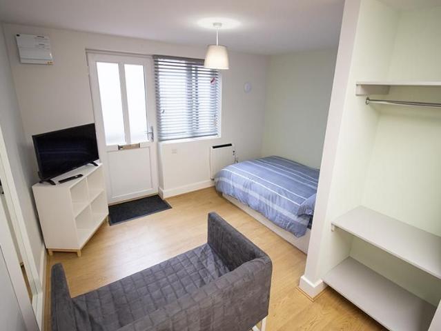 Studio to rent