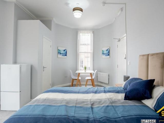 Studio to rent