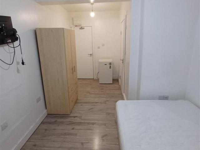 Studio to rent