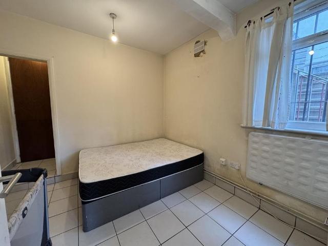 Studio to rent