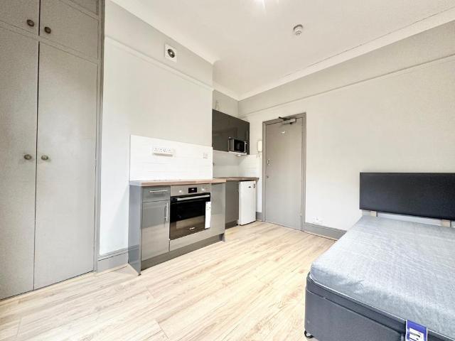 Studio to rent