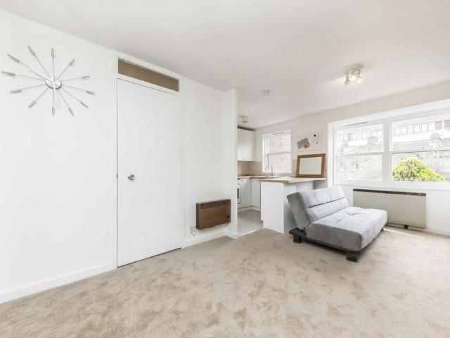 Studio to rent