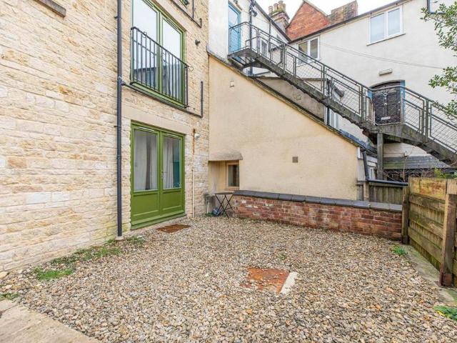 Studio to rent