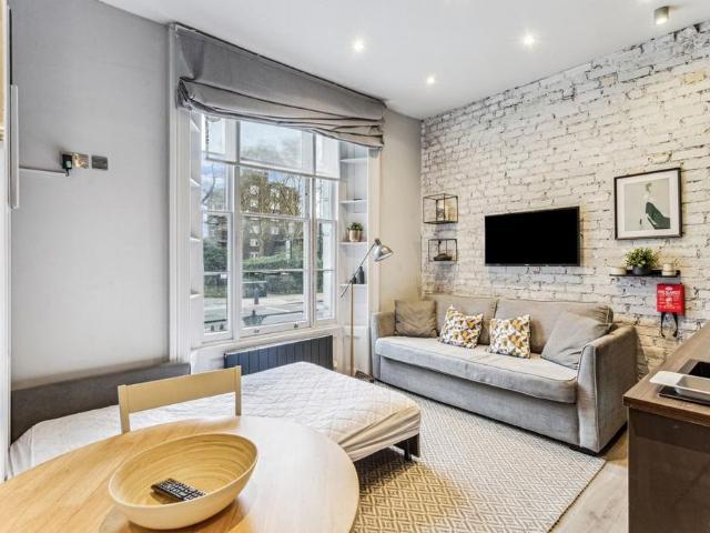 Studio to rent