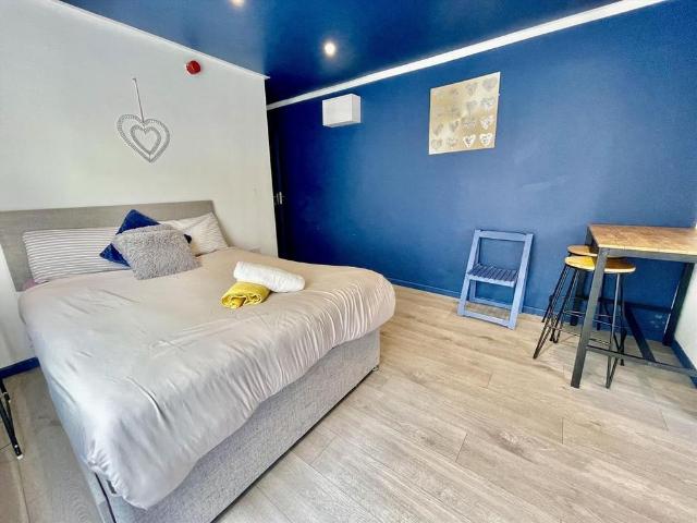 Studio to rent