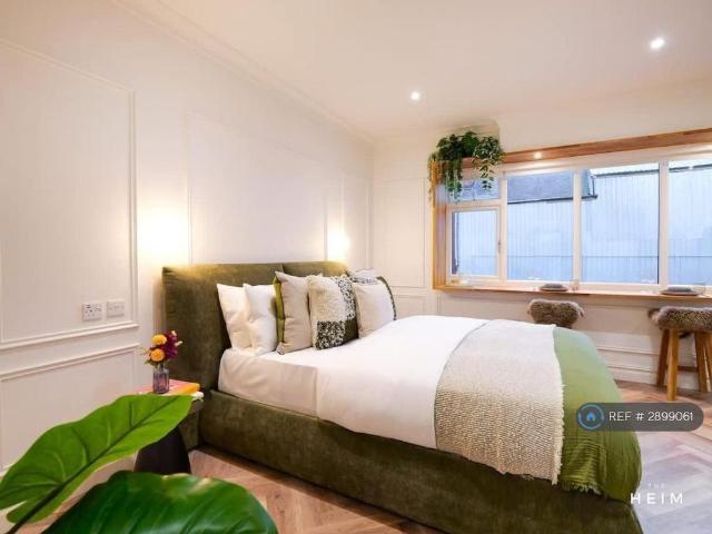 Studio to rent