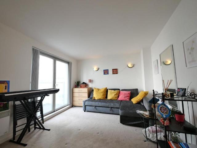 Studio to rent