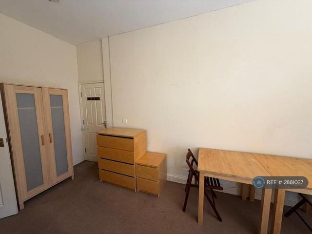 Studio to rent