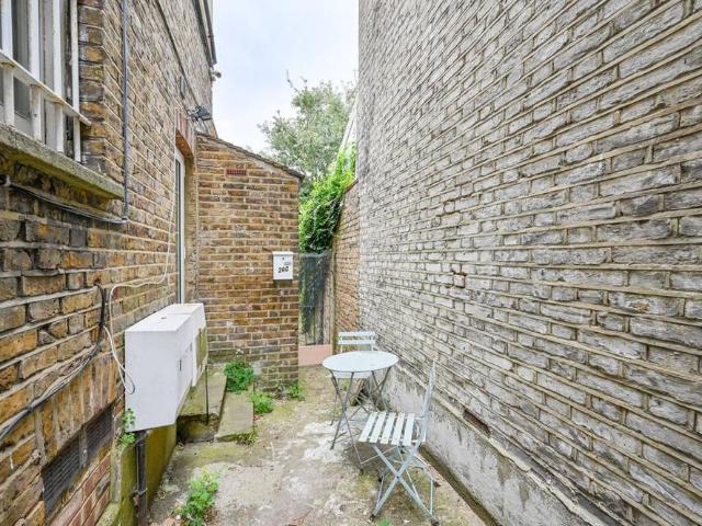 Studio to rent