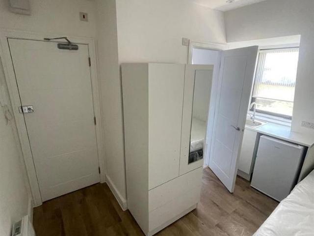 Studio to rent