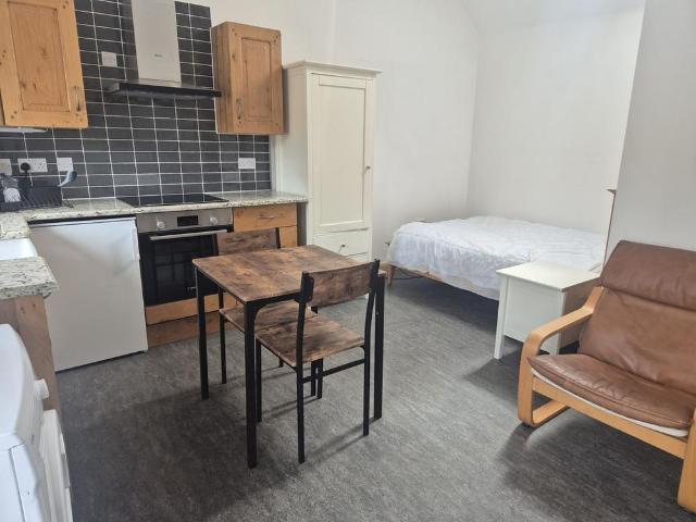 Studio to rent