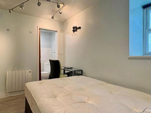 Studio to rent