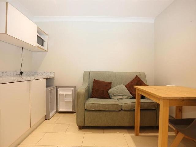 Studio to rent