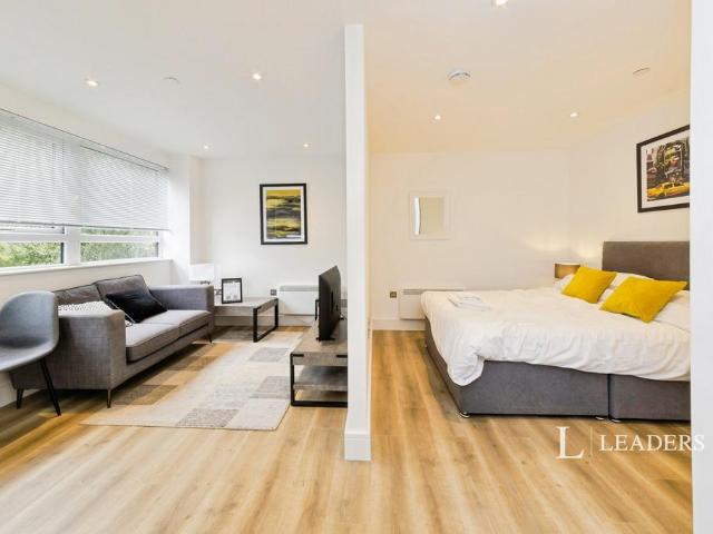 Studio to rent