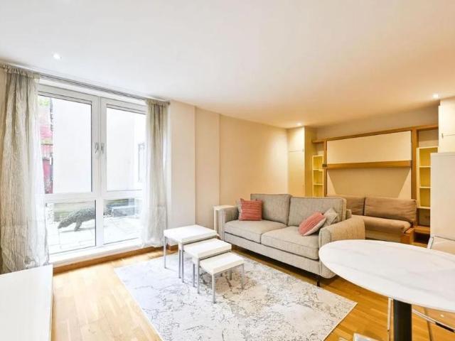 Studio to rent