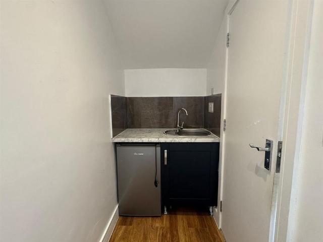Studio to rent