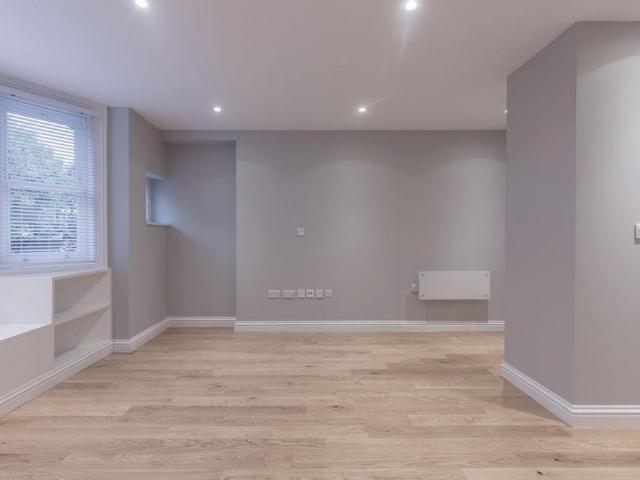 Studio to rent