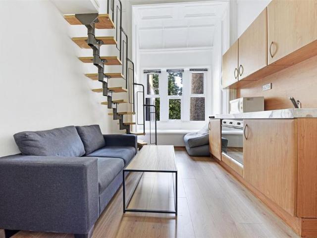 Studio to rent