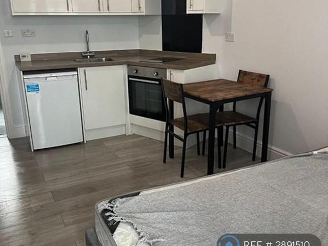 Studio to rent