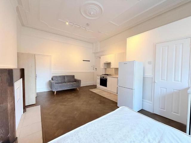 Studio to rent