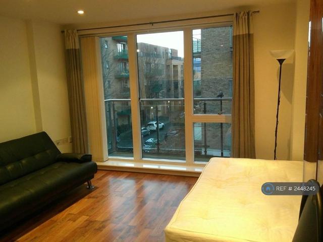 Studio to rent