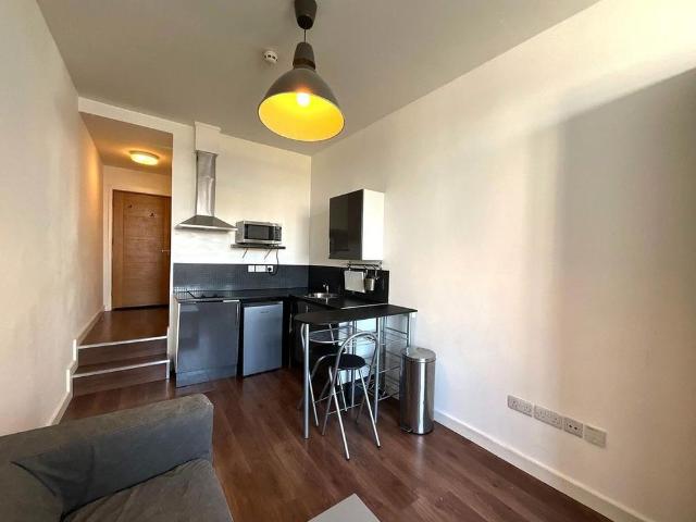 Studio to rent