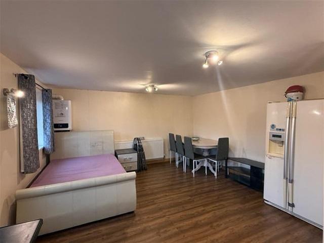Studio to rent