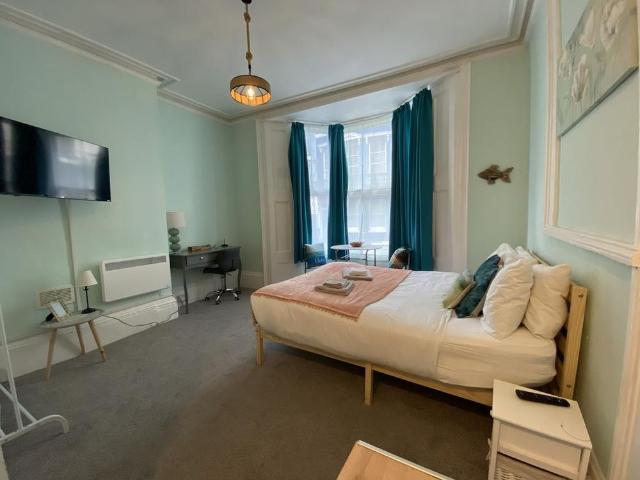 Studio to rent