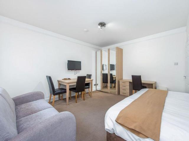 Studio to rent
