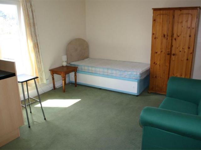 Studio to rent