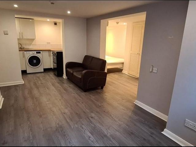 Studio to rent