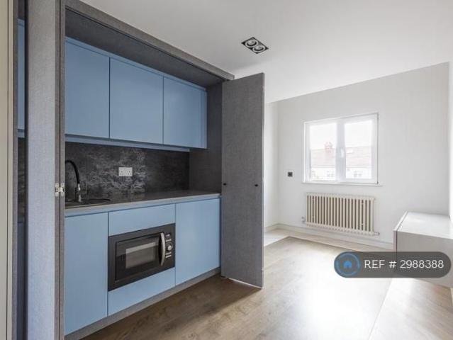 Studio to rent