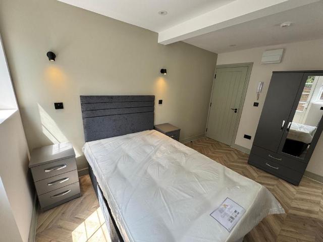Studio to rent