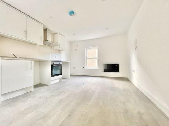 Studio to rent