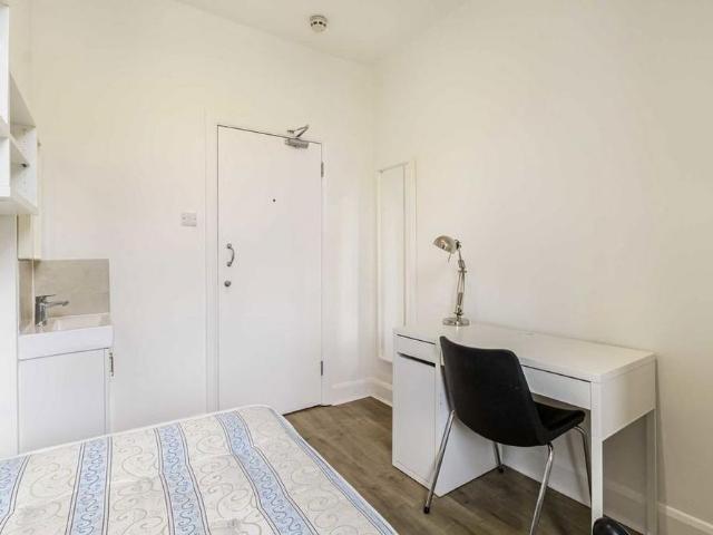 Studio to rent
