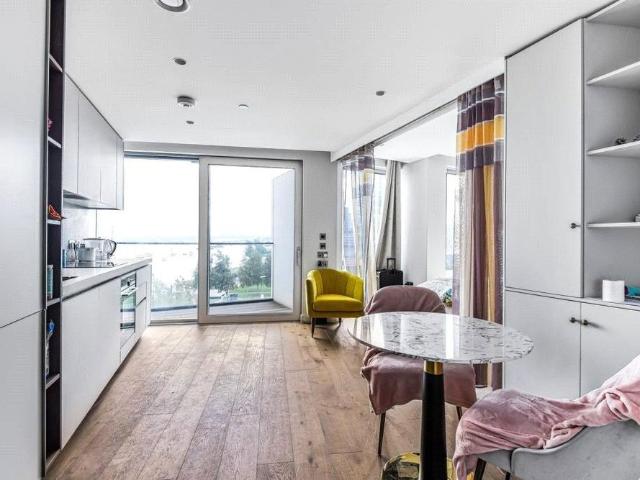 Studio to rent