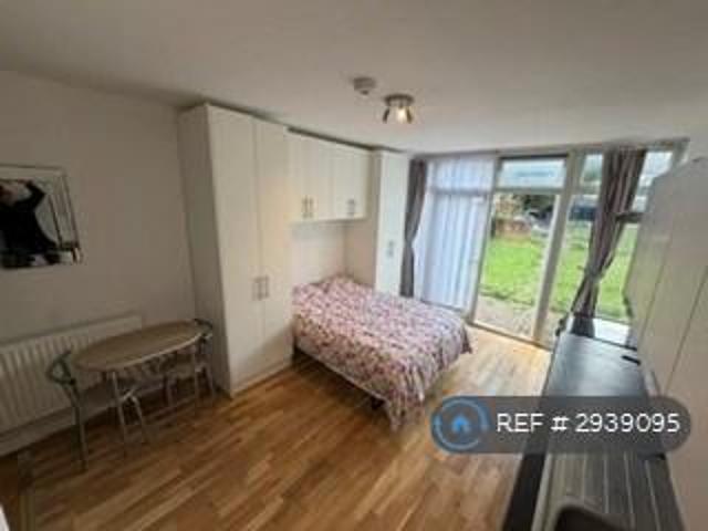 Studio to rent